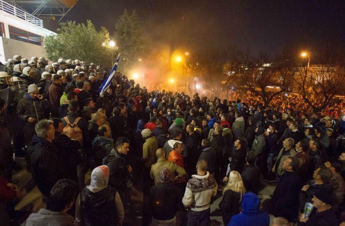 Επίδειξη δύναμης από τους αγρότες στη Θεσσαλονίκη - Στα άκρα η κόντρα ...