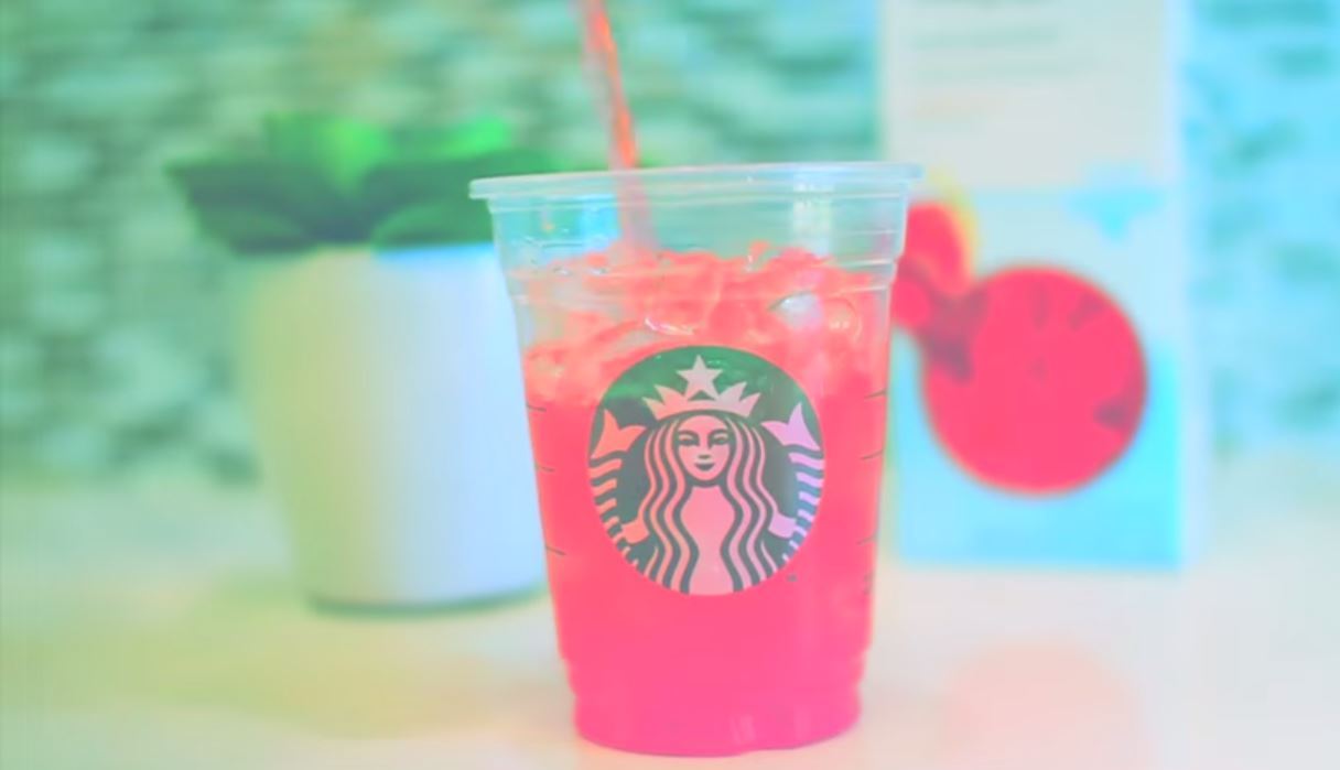 Πώς να φτιάξεις τα καλοκαιρινά ροφήματα των Starbucks (video) - Mononews.gr