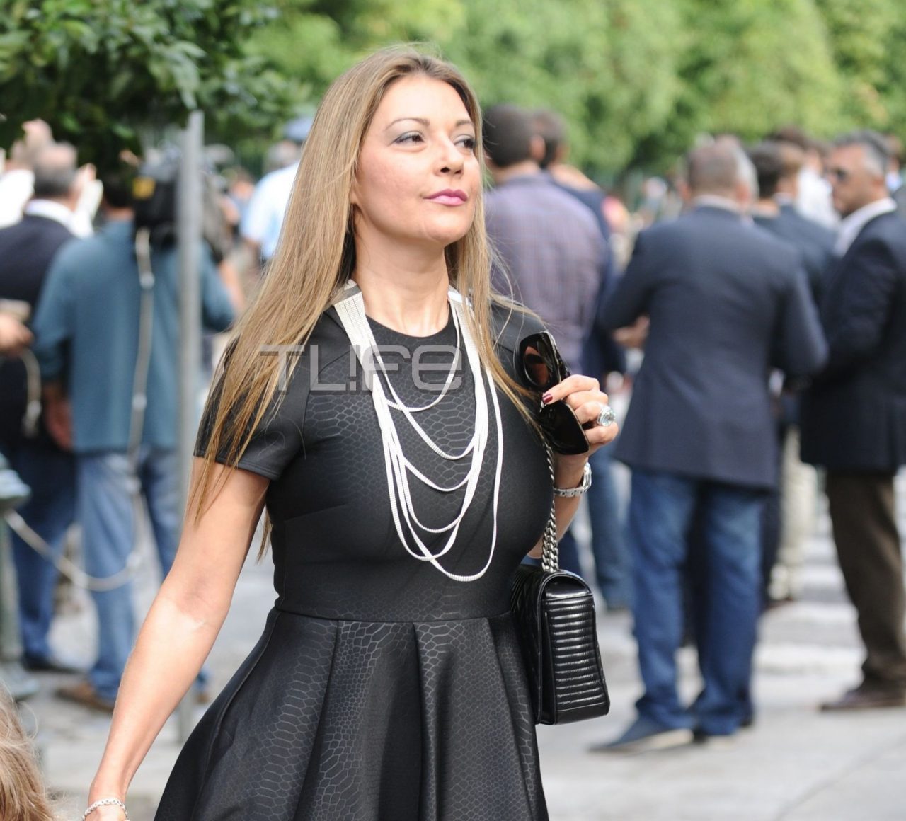 Οι νέες Business της Ελένης Τζούλη-Καμμένου και τα κατασχετήρια του ...