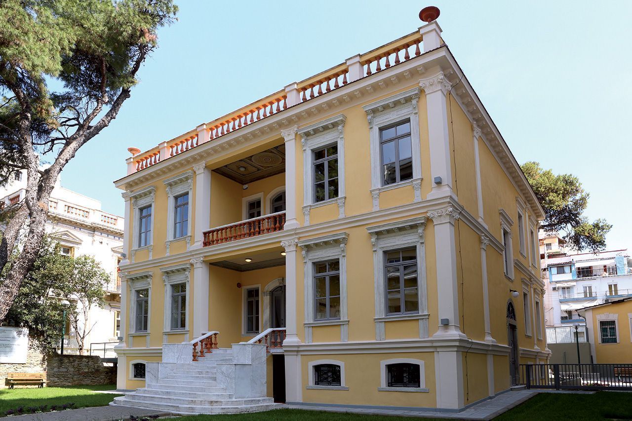 Αποκατάσταση ενός ιστορικού διατηρητέου στη Θεσσαλονίκη - Δείτε το πριν ...