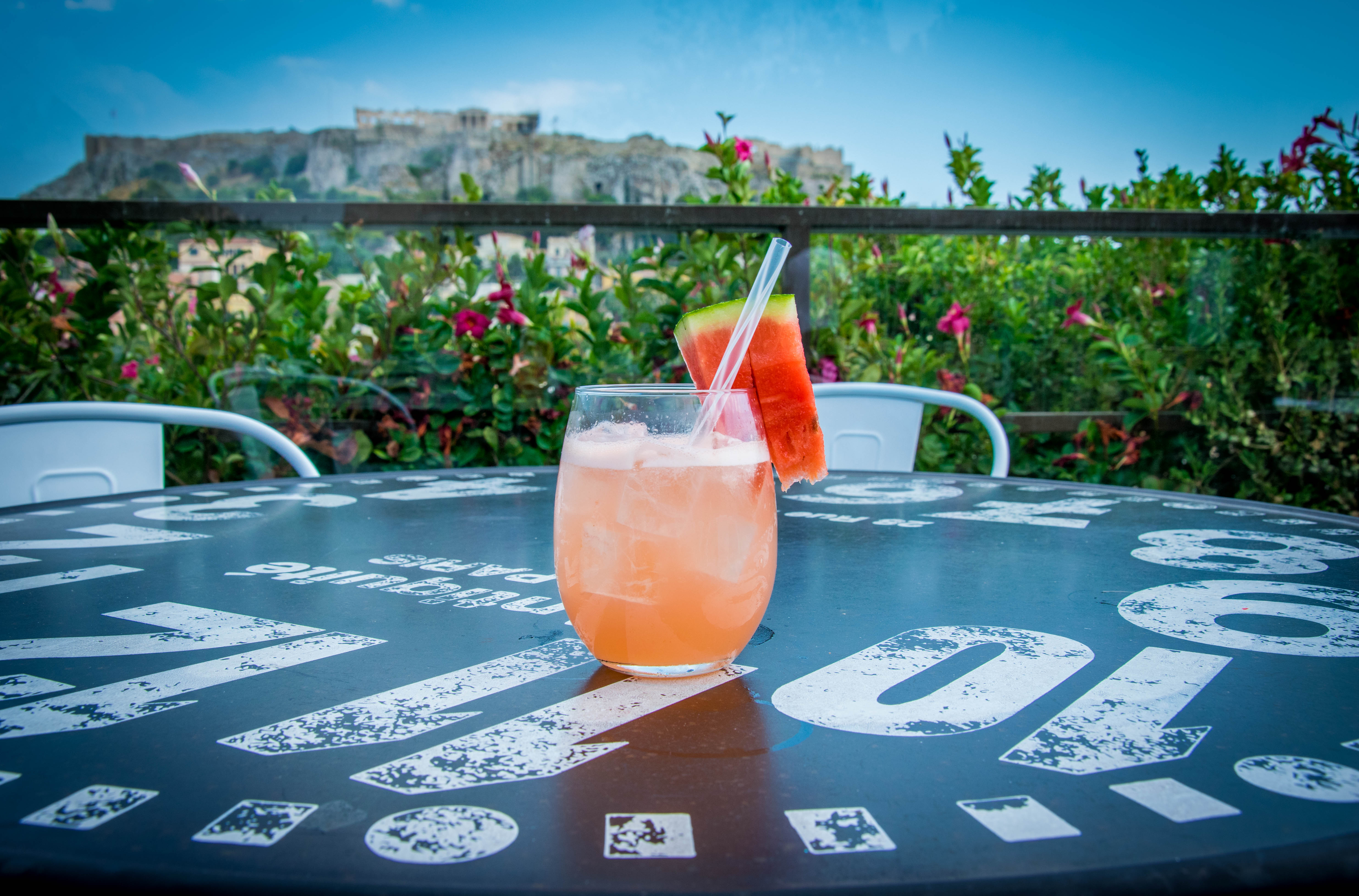 Μοναδικά cocktail με θέα την Ακρόπολη στο πρώτο Aegean Cocktails ...