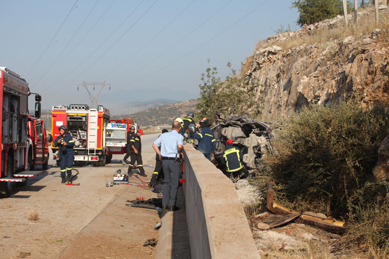 Τραγικό τροχαίο με 6 νεκρούς στην Εγνατία οδό - Aνάμεσά τους 3 παιδιά ...