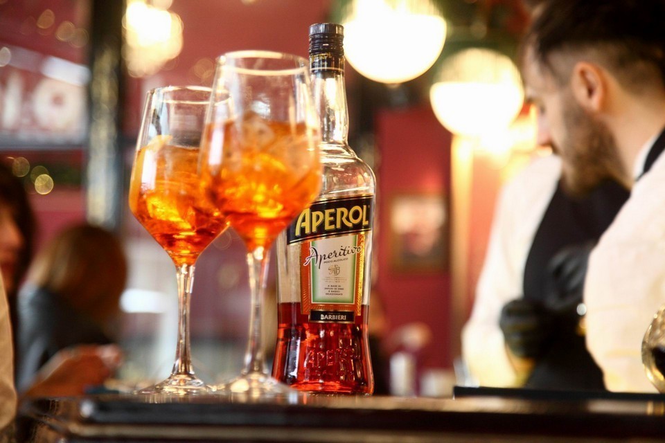 Το νεανικό ποτό ηλικίας 100 ετών: Το Aperol από τον Α' Παγκόσμιο Πόλεμο ...