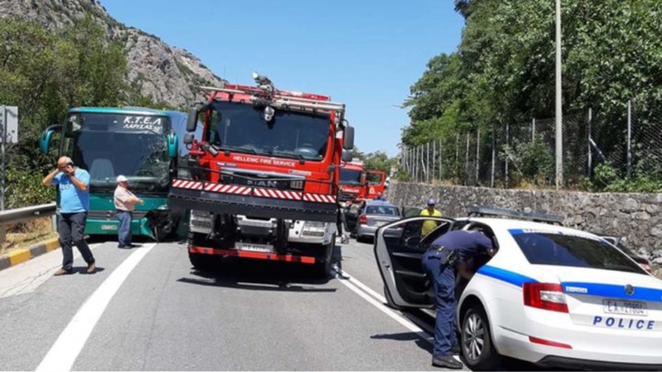 Λάρισα: Σύγκρουση λεωφορείου του ΚΤΕΛ και ΙΧ στα Τέμπη - Ένας ...