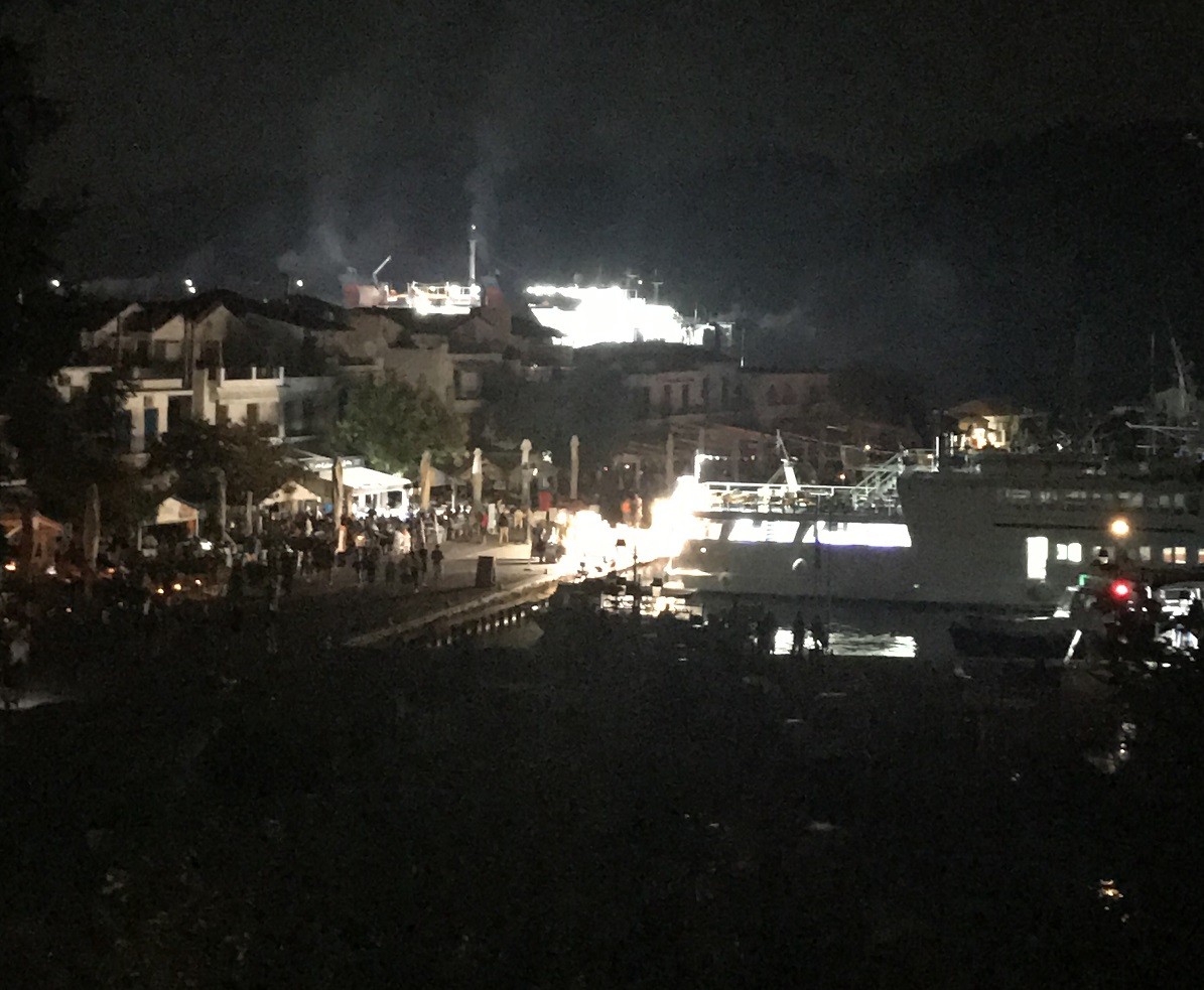 ΔΕΔΔΗΕ για Σκιάθο: Πού εντοπίστηκε η βλάβη που βύθισε στο σκοτάδι το ...