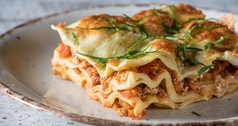 Λαχταριστά λαζάνια με κιμά γαλοπούλας - Mononews.gr