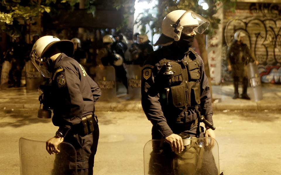 ΕΛ.ΑΣ: Επιχείρηση σε σπίτια αντιεξουσιαστών - Mononews.gr