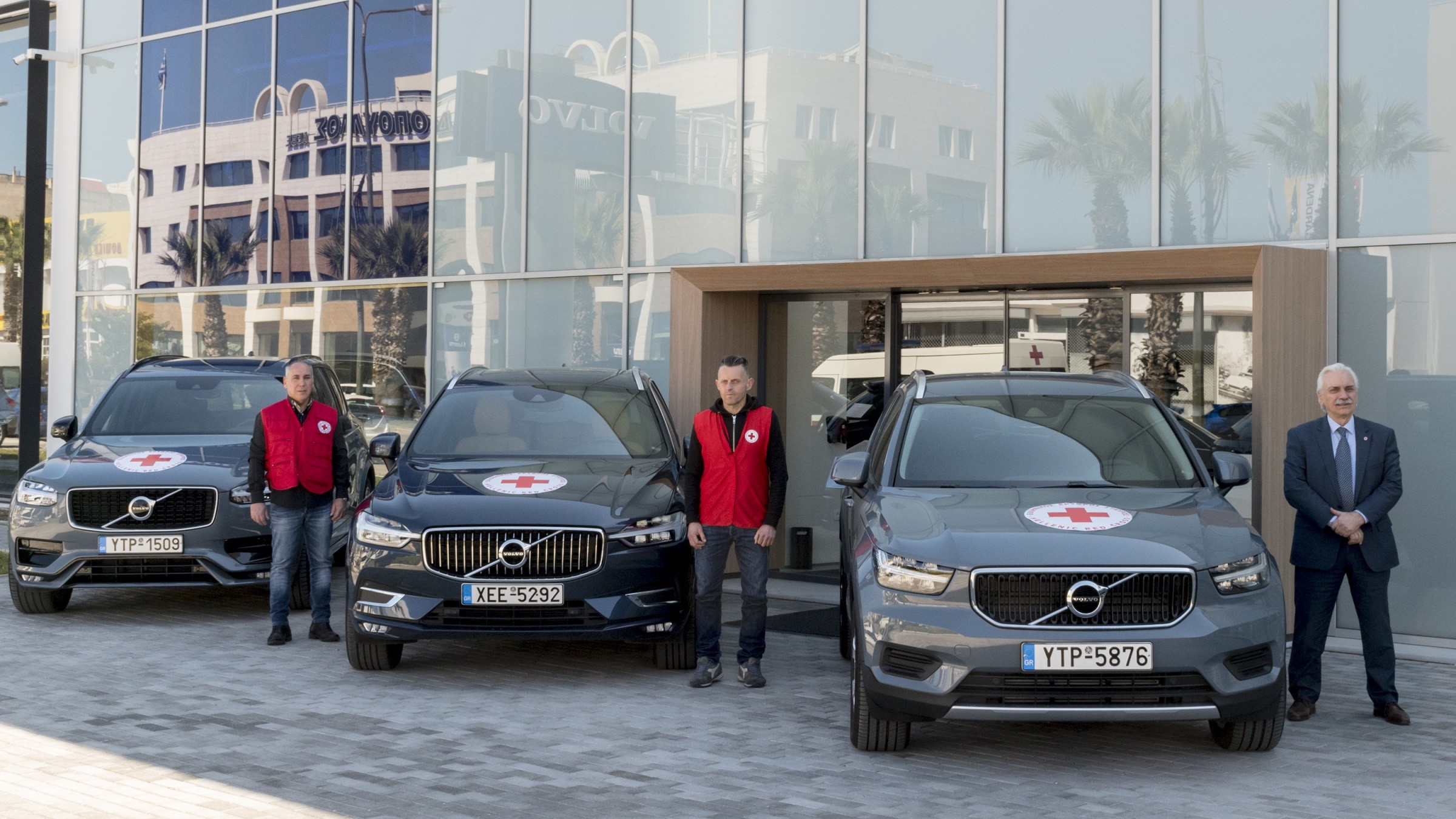 Volvo Car Hellas: Ενισχύει με αυτοκίνητά της τον Ελληνικό Ερυθρό Σταυρό ...
