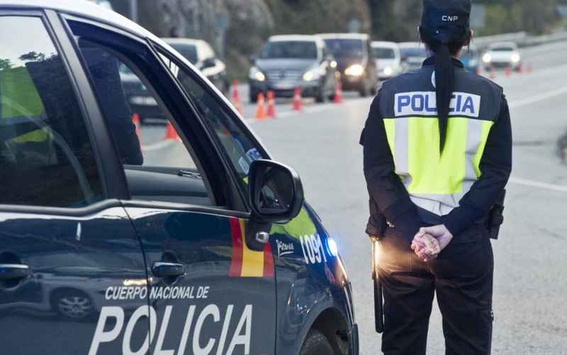 Ισπανία: Δήμαρχος οδηγούσε μεθυσμένος και δάγκωσε αστυνομικό - Mononews.gr