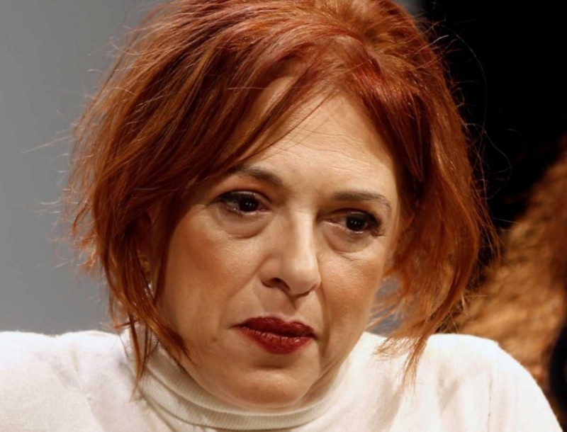 Ελένη Ράντου: «Απειλώ τη δημόσια υγεία. Προσωρινά - για πόσο άραγε ...