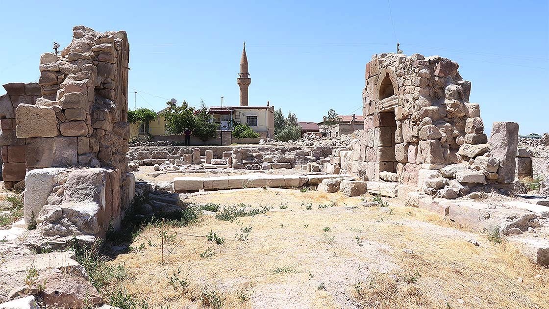 Οκταγωνική χριστιανική εκκλησία του 4ου αιώνα στην Καππαδοκία ...