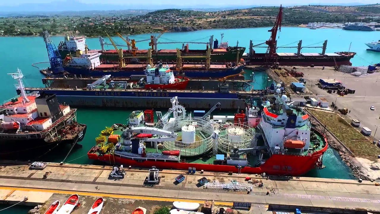 Ναυπηγεία Χαλκίδας: Προσφέρουν νερό και τρόφιμα στους πλημμυροπαθείς ...