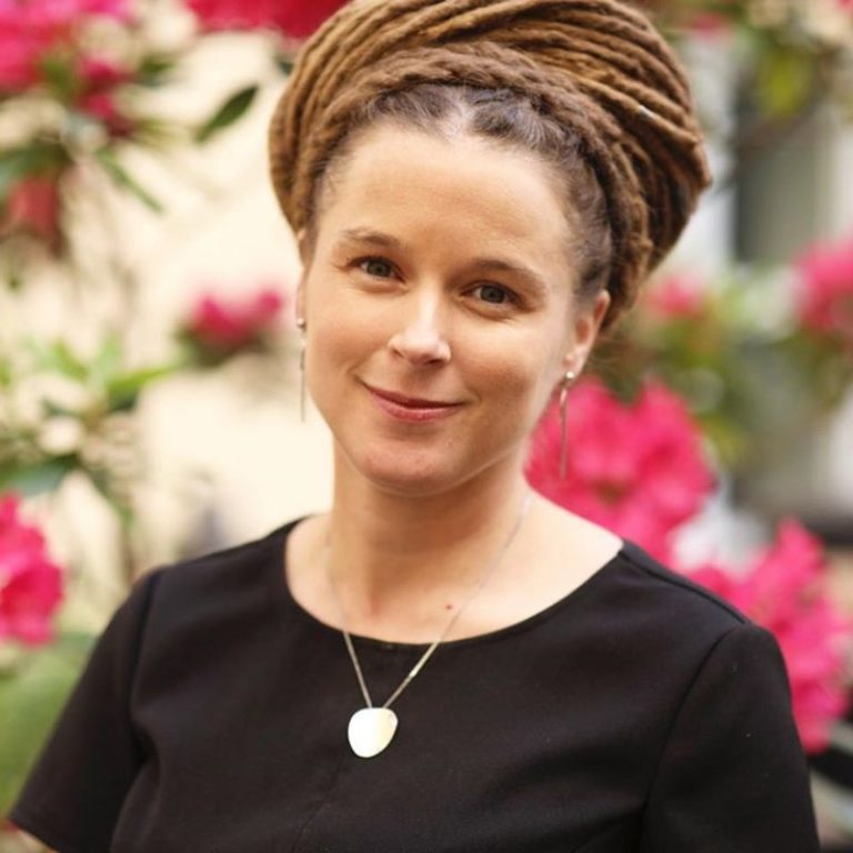Amanda Lind: Η αντισυμβατική Υπουργός Πολιτισμού της Σουηδίας - Mononews.gr