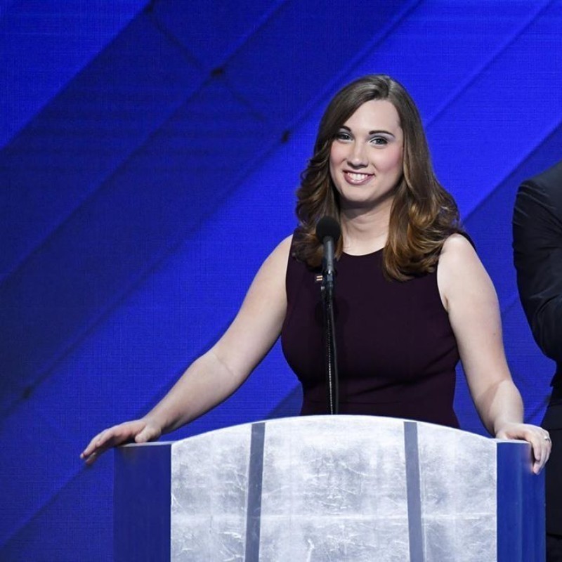 Σάρα ΜακΜπράιντ: Η πρώτη διεμφυλική Γερουσιαστής στην ιστορία των ΗΠΑ ...