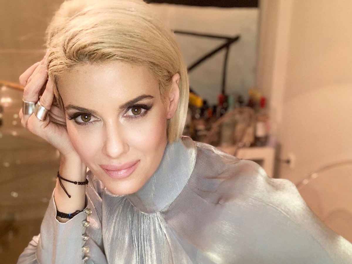 Στο νοσοκομείο η Εύη Φραγκάκη - Mononews.gr