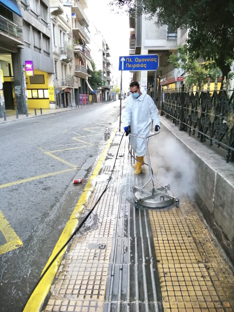 Δήμος Αθηναίων: Μεγάλη δράση καθαρισμού- απολύμανσης περιμετρικά της ...
