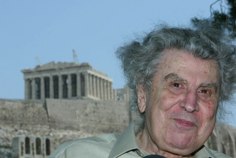 Πέθανε ο σπουδαίος Μίκης Θεοδωράκης - Mononews.gr