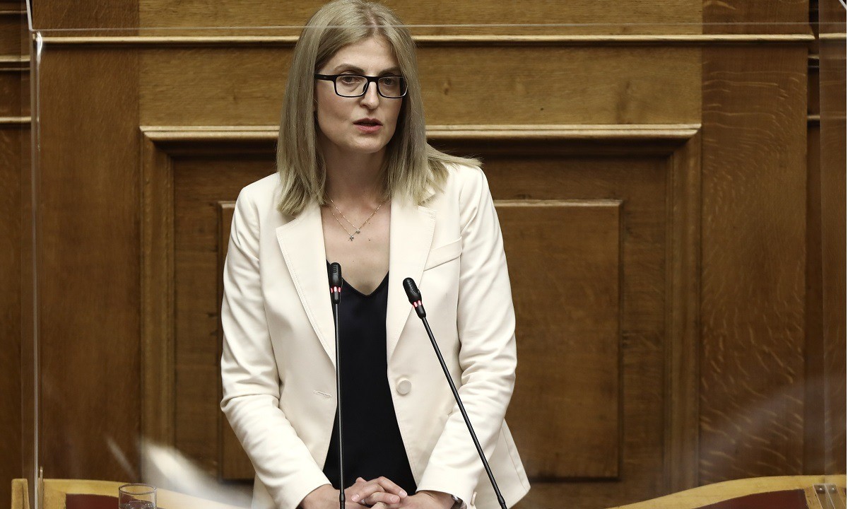 Πρόταση μομφής: Η βουλευτής Αυγέρη του ΣΥΡΙΖΑ σύγκρινε τους νεκρούς της ...