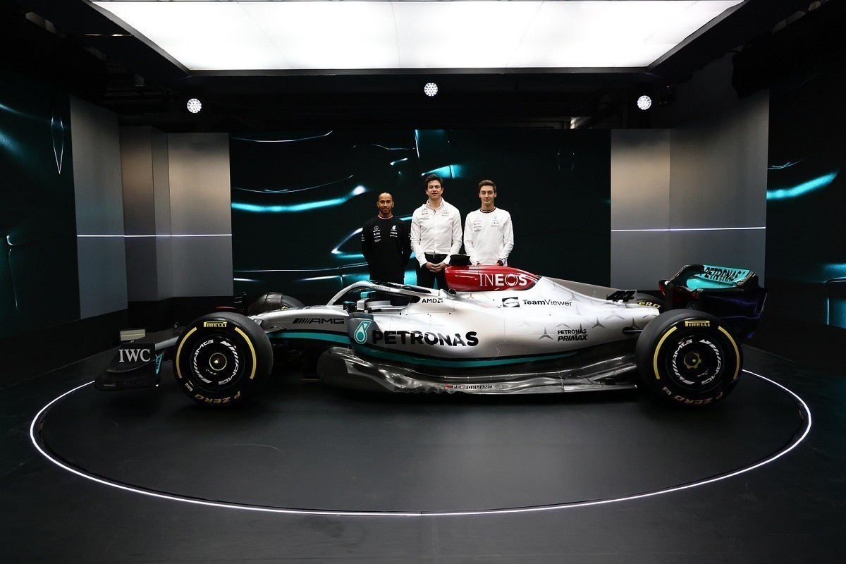 F1: Ιδού η νέα Mercedes W13 - Mononews.gr