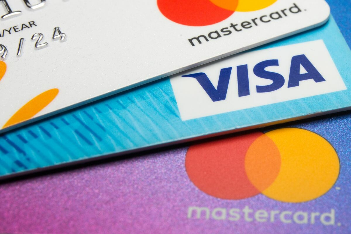 Ουκρανία: Visa και Mastercard διακόπτουν τη δραστηριότητά τους στη ...