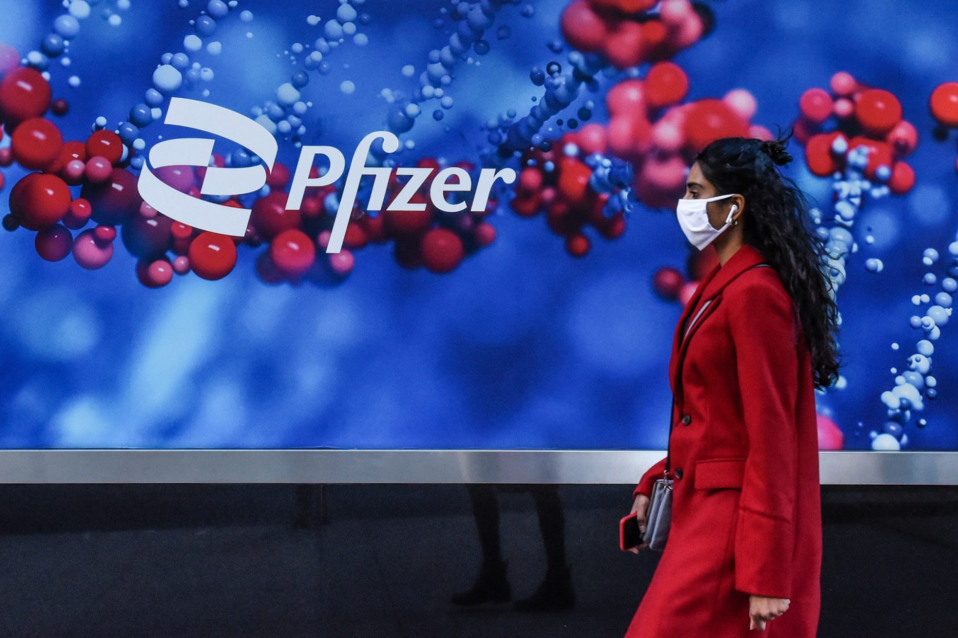 Pfizer: Σταματά τις κλινικές δοκιμές στη Ρωσία - Αποκαλυπτικό ρεπορτάζ ...