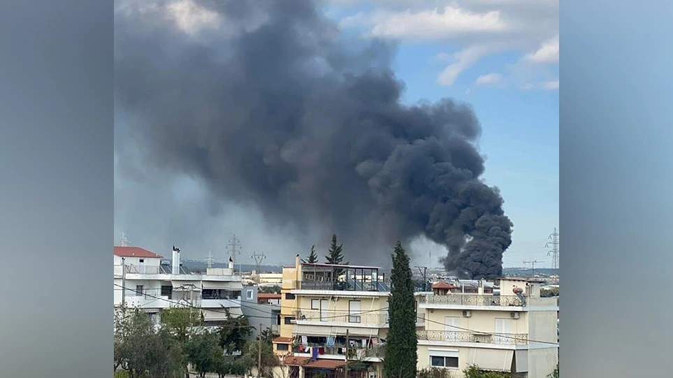 Φωτιά στις Αχαρνές: Συναγερμός στην Πυροσβεστική - Mononews.gr