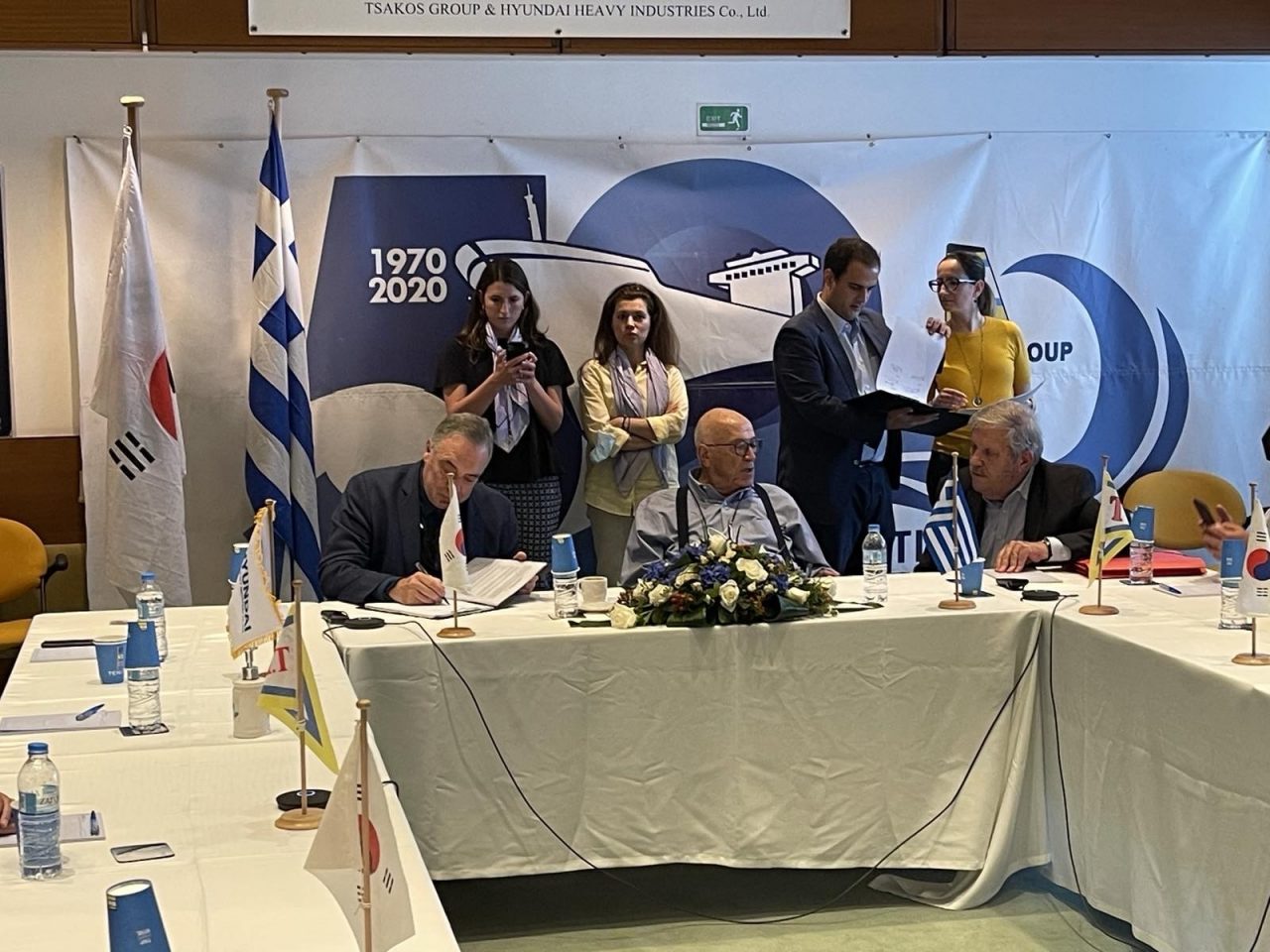 Tsakos Shipping: Ένα στα δέκα πλοία που ναυπηγούν οι Έλληνες εφοπλιστές ...