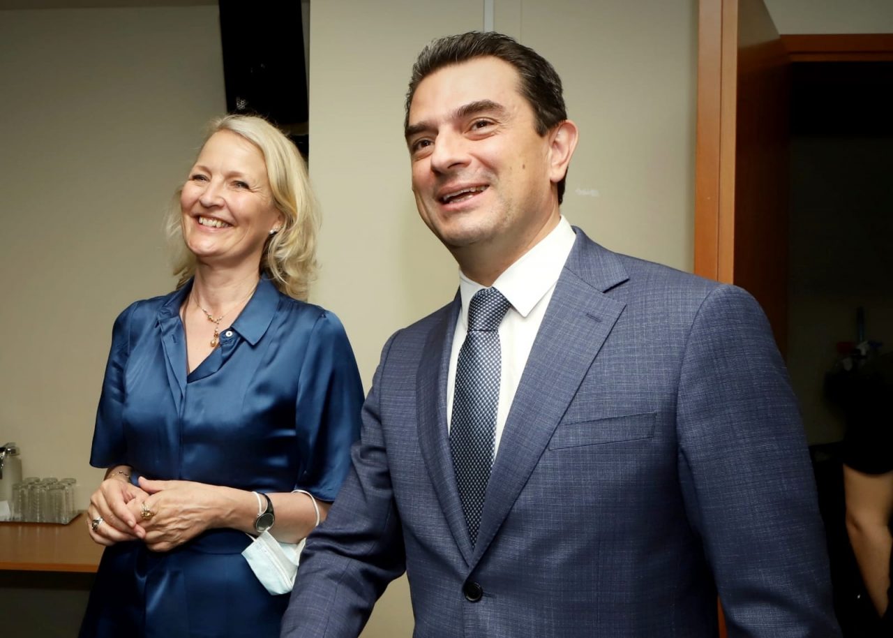 Σκρέκας: Η Ελλάδα καθιερώνεται ως ενεργειακός κόμβος στη Νοτιοανατολική ...