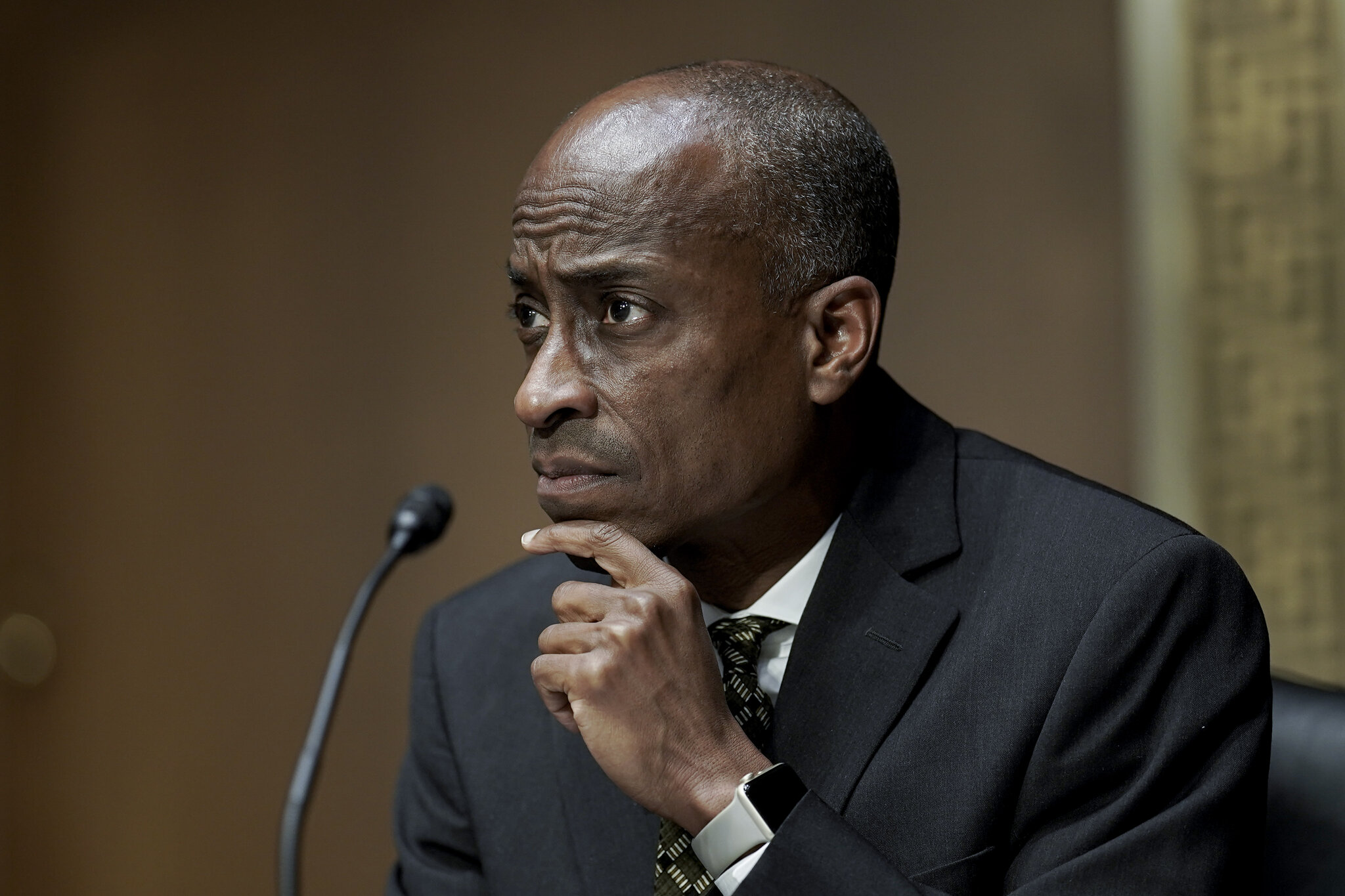 Jefferson (Fed): «Θα λάβουμε περαιτέρω βήματα για να μειωθεί ο ...