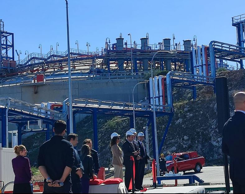 ΔΕΣΦΑ: Εγκαινιάστηκε ο σταθμός τροφοδοσίας βυτιοφόρων LNG - Ενδιαφέρον ...