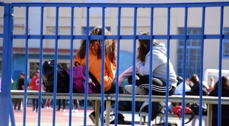 Μελίσσια: Συνελήφθησαν 3 μαθητές για βανδαλισμό σχολείου - Mononews.gr