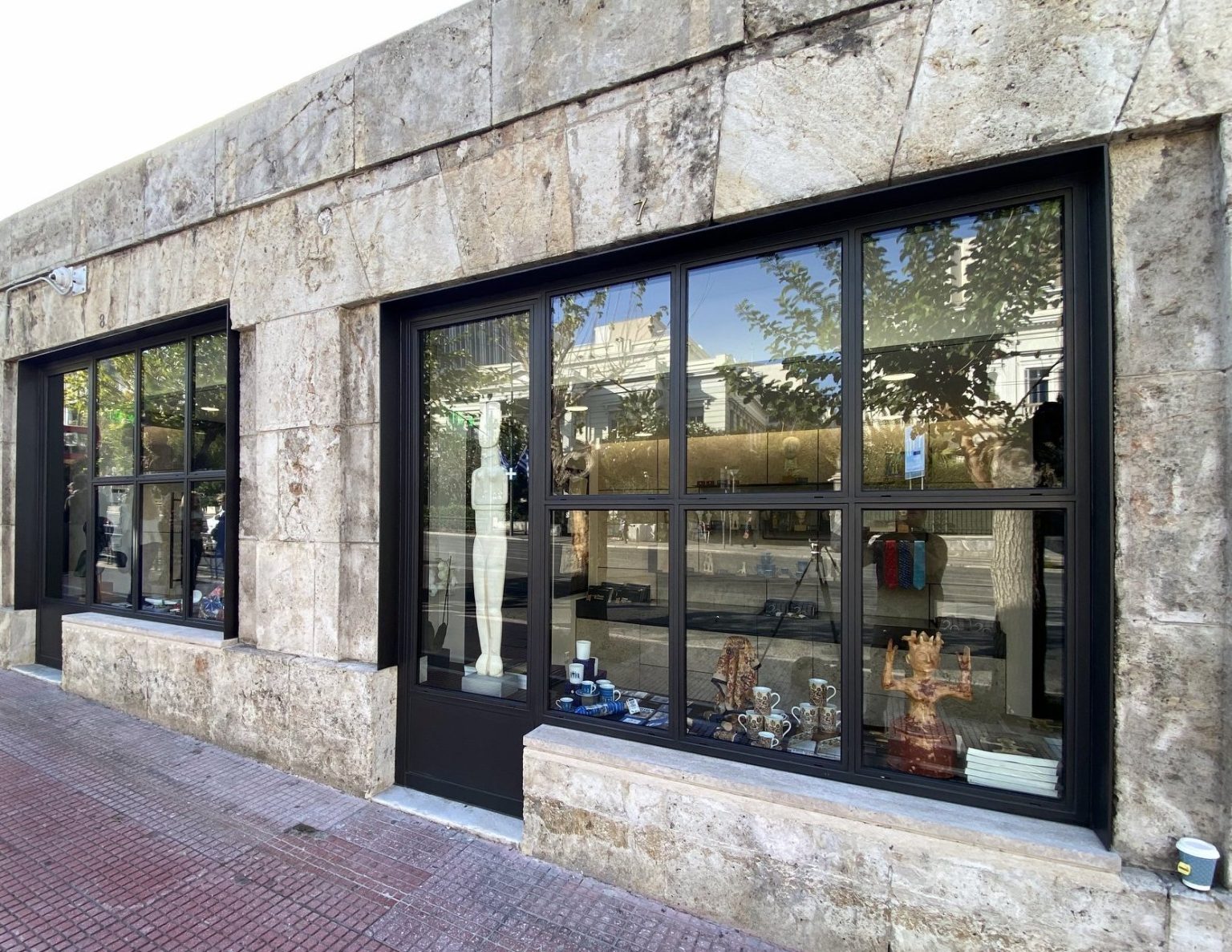 Ο αρχαίος ελληνικός πολιτισμός ανάμεσα στα Ανθοπωλεία της Βουλής ...