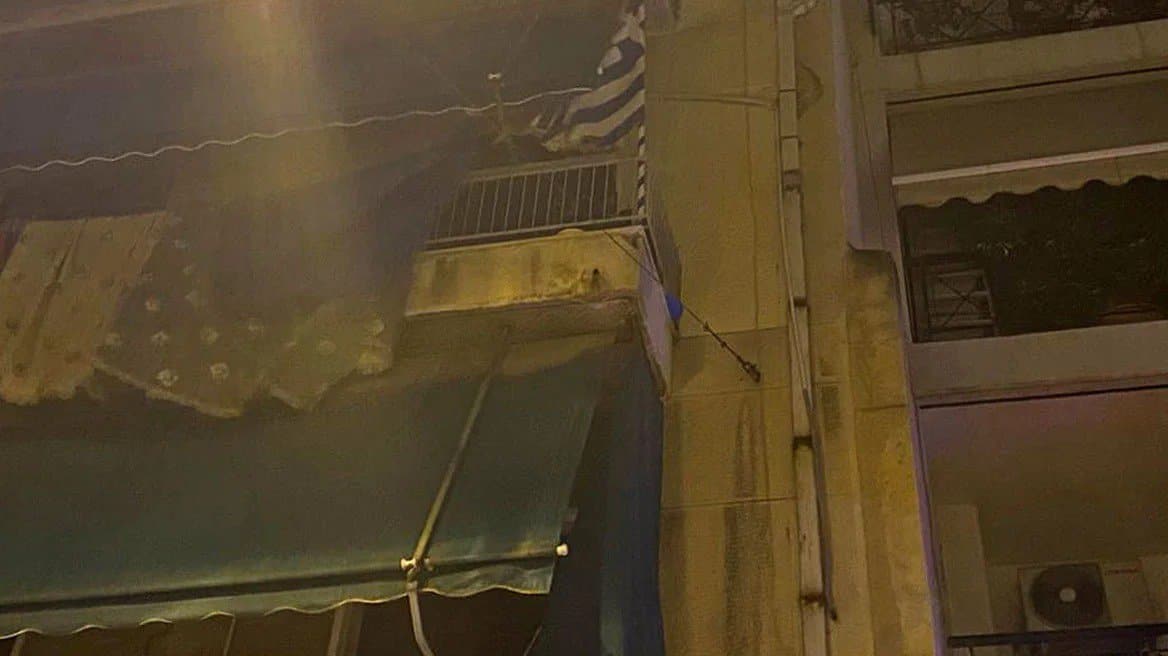 Φωτιά στον Κολωνό: Στη ΜΕΘ με πολυοργανική ανεπάρκεια ο 5χρονος ...