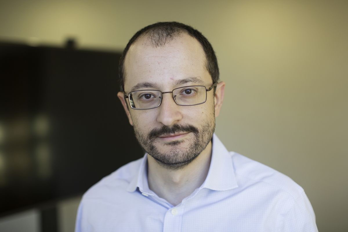 Alex Gerkο: Ο πρώην trader της Deutsche Bank που έγινε ο 3ος ...