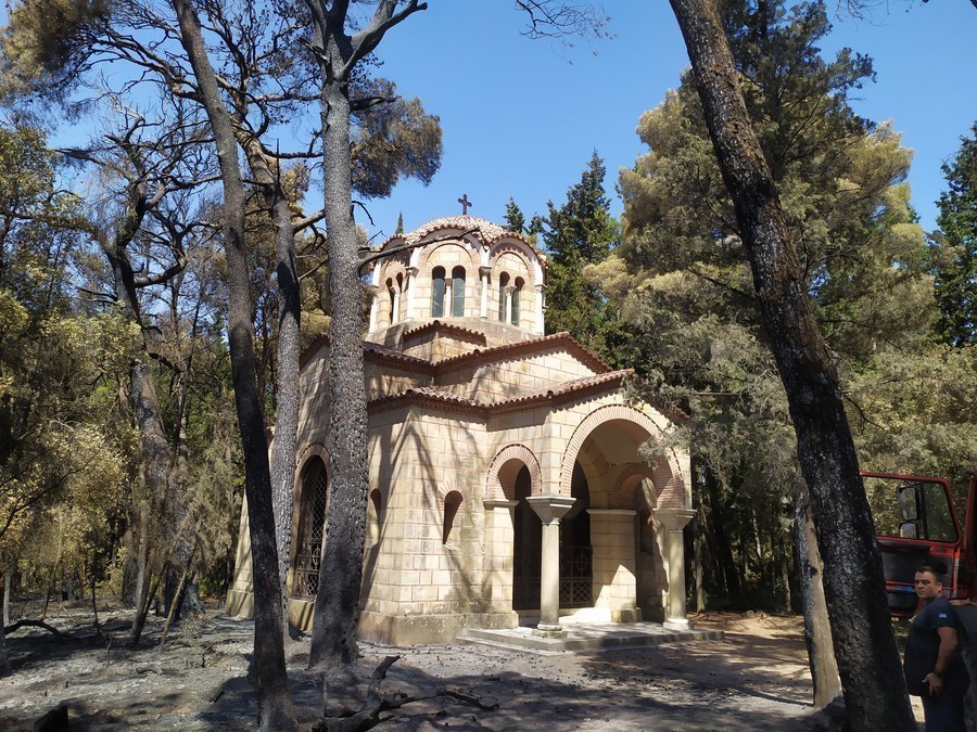 Βασιλικό κοιμητήριο Τατοΐου – Από τον Γεώργιο Α΄ στη Φρειδερίκη και τον ...