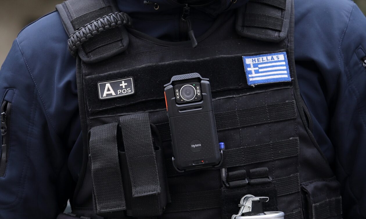 Ρέθυμνο: Σοβαρό περιστατικό σε μπαρ - Αστυνομικός πυροβόλησε νεαρό που ...