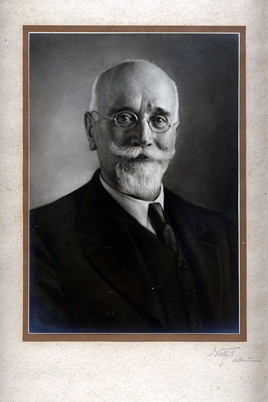 «Θα μπορούσατε να ποζάρετε γυμνή;» Η φωτογράφιση της Nelly’s που άφησε ...