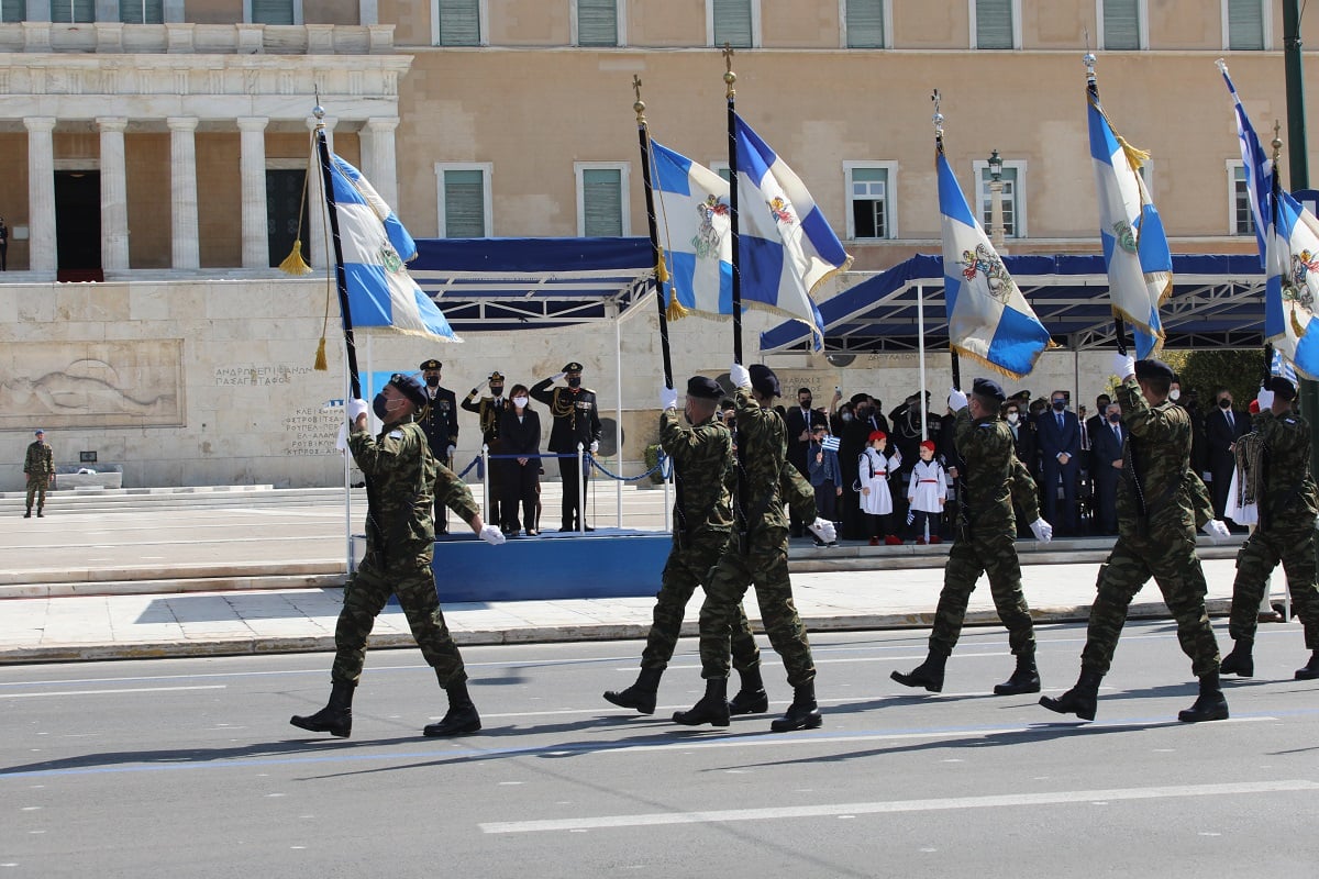 25η Μαρτίου: Κυκλοφοριακές ρυθμίσεις σε Αθήνα και Θεσσαλονίκη - Ποιοι ...