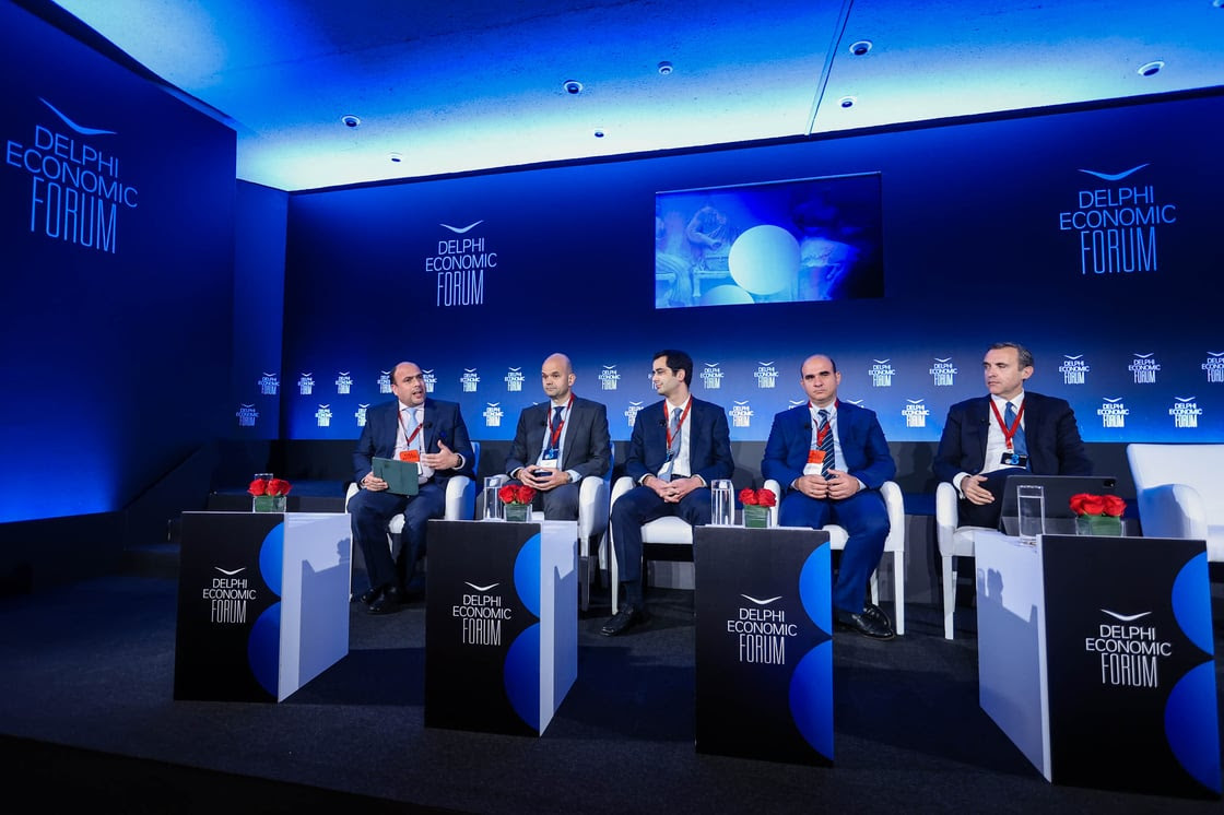 Οικονομικό Φόρουμ Δελφών: Τεράστιες οι προκλήσεις και το κόστος για τη ...