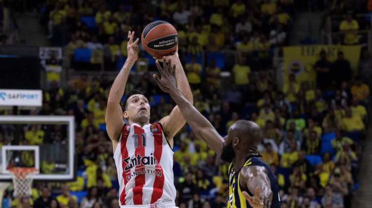 Ολυμπιακός: Το buzzer beater του Σλούκα που πάγωσε τους Τούρκους και οι ...