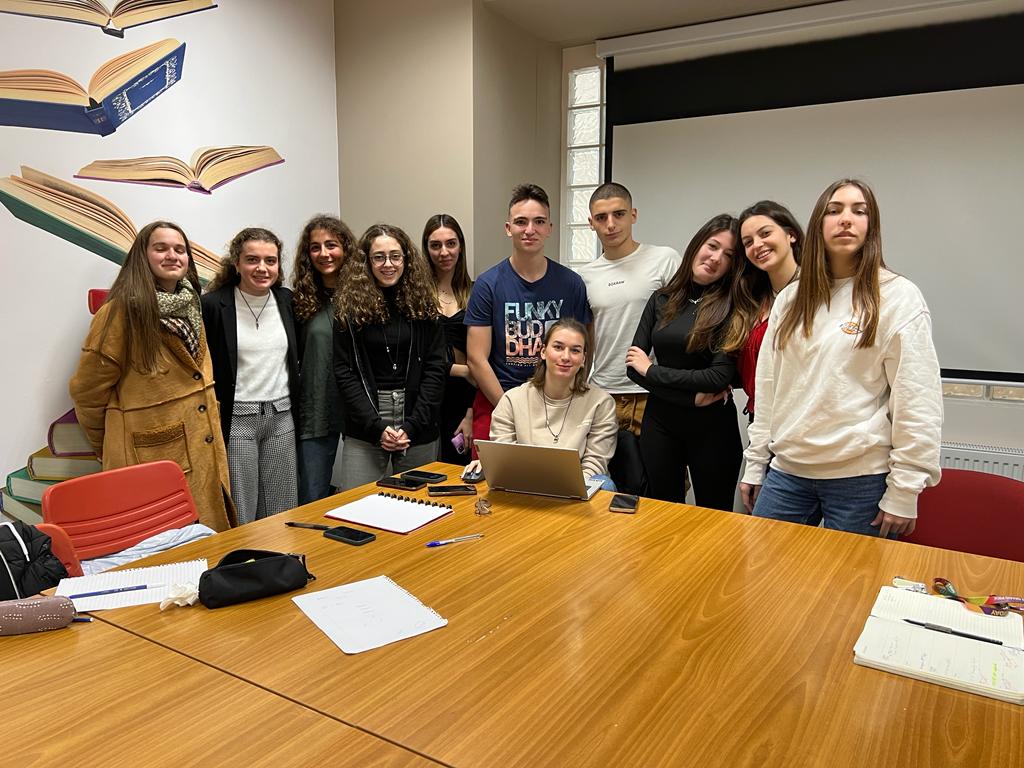 F1 in Schools: Αμιγώς γυναικεία υπόθεση! - Mononews.gr