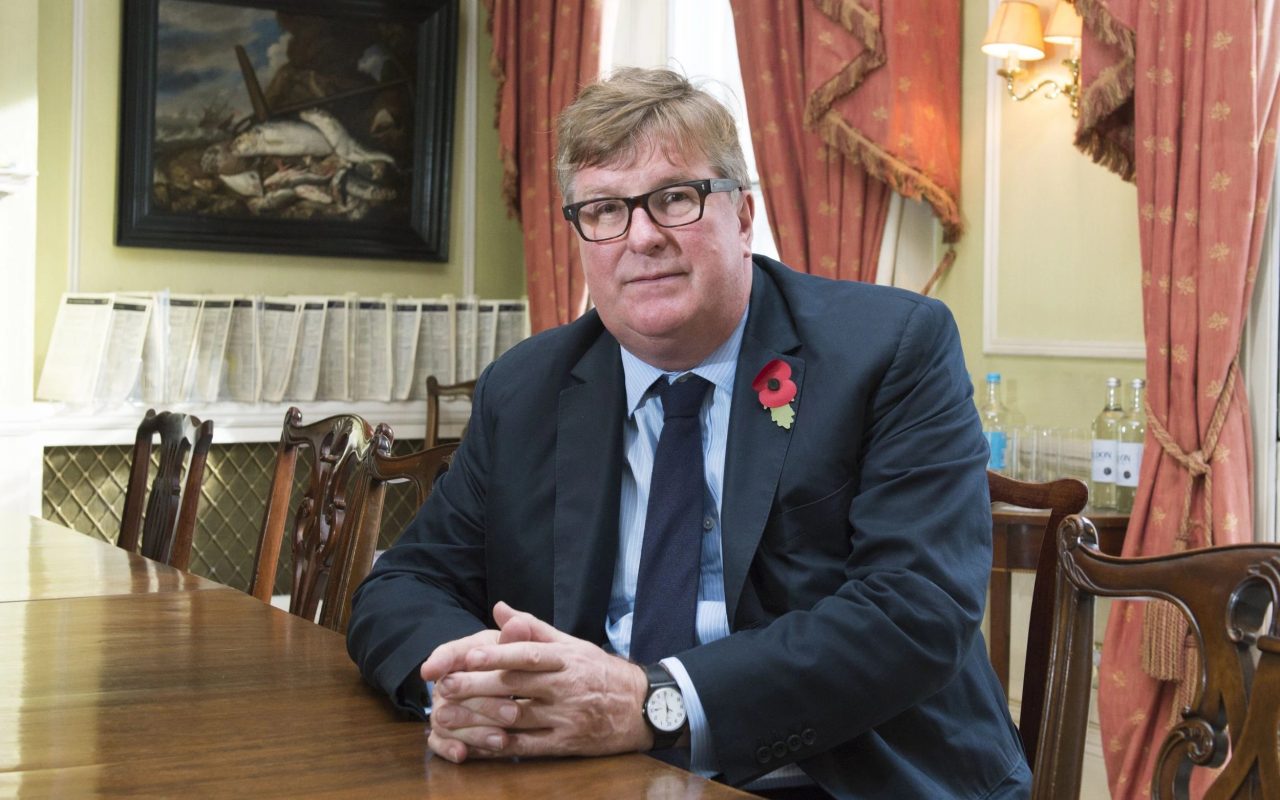 Crispin Odey: Οι τράπεζες της Wall Street τον εγκαταλείπουν μετά τις ...