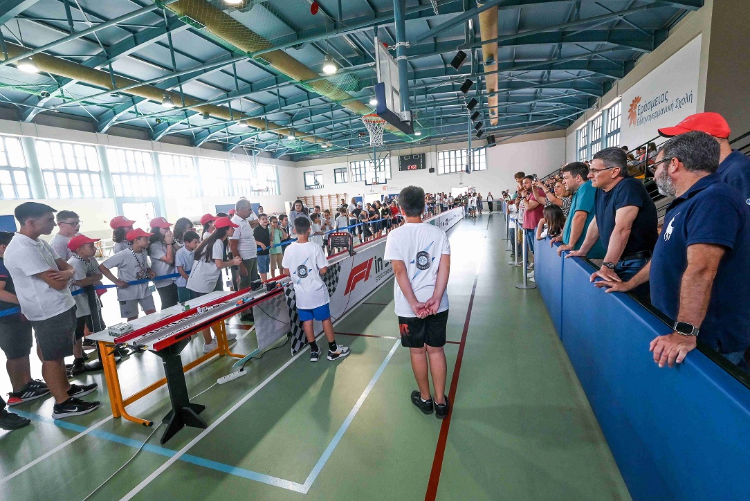 F1 in Schools: Πανελλήνιος διαγωνισμός για δημοτικά σχολεία! - Mononews.gr