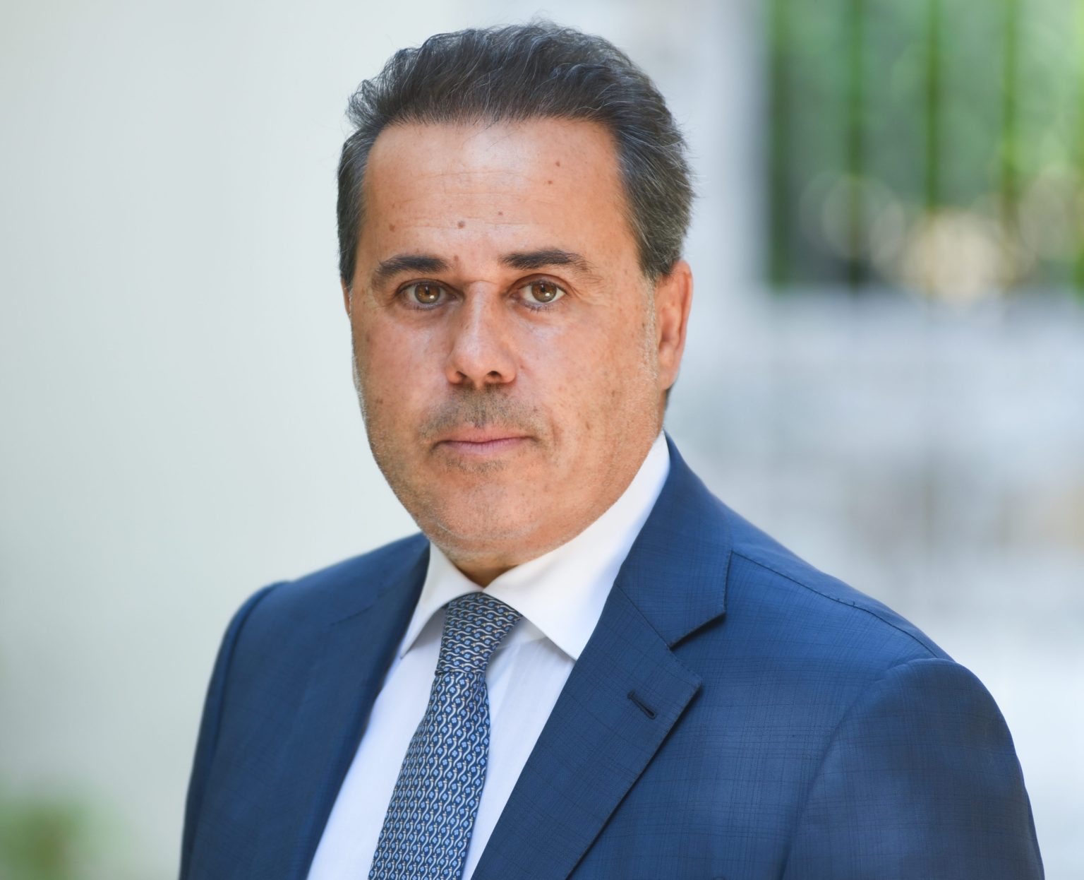 Metlen: Τι συζήτησε ο Ευάγγελος Μυτιληναίος στο Λονδίνο με τους ...