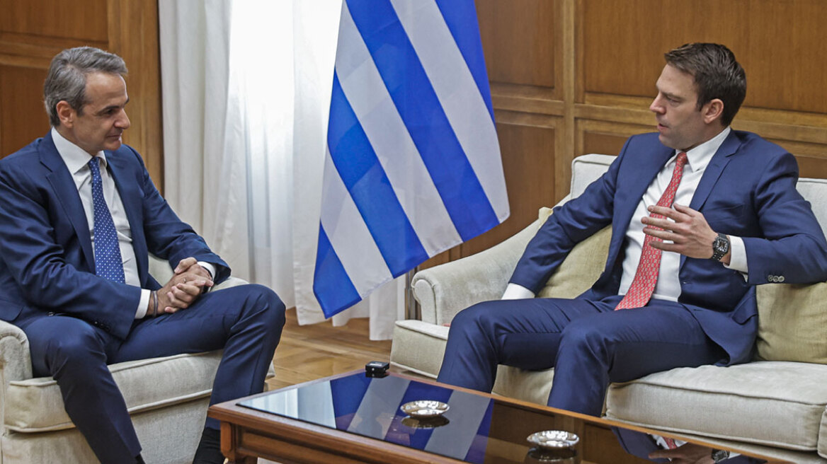 Ο Κασσελάκης ζήτησε... καφέ «Αμερικάνο» από τον Μητσοτάκη - Mononews.gr