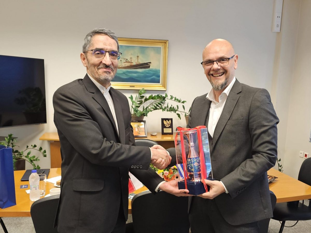 Επίσκεψη του πρέσβη του Ιράν στον Οργανισμό Λιμένος Πατρών - Mononews.gr