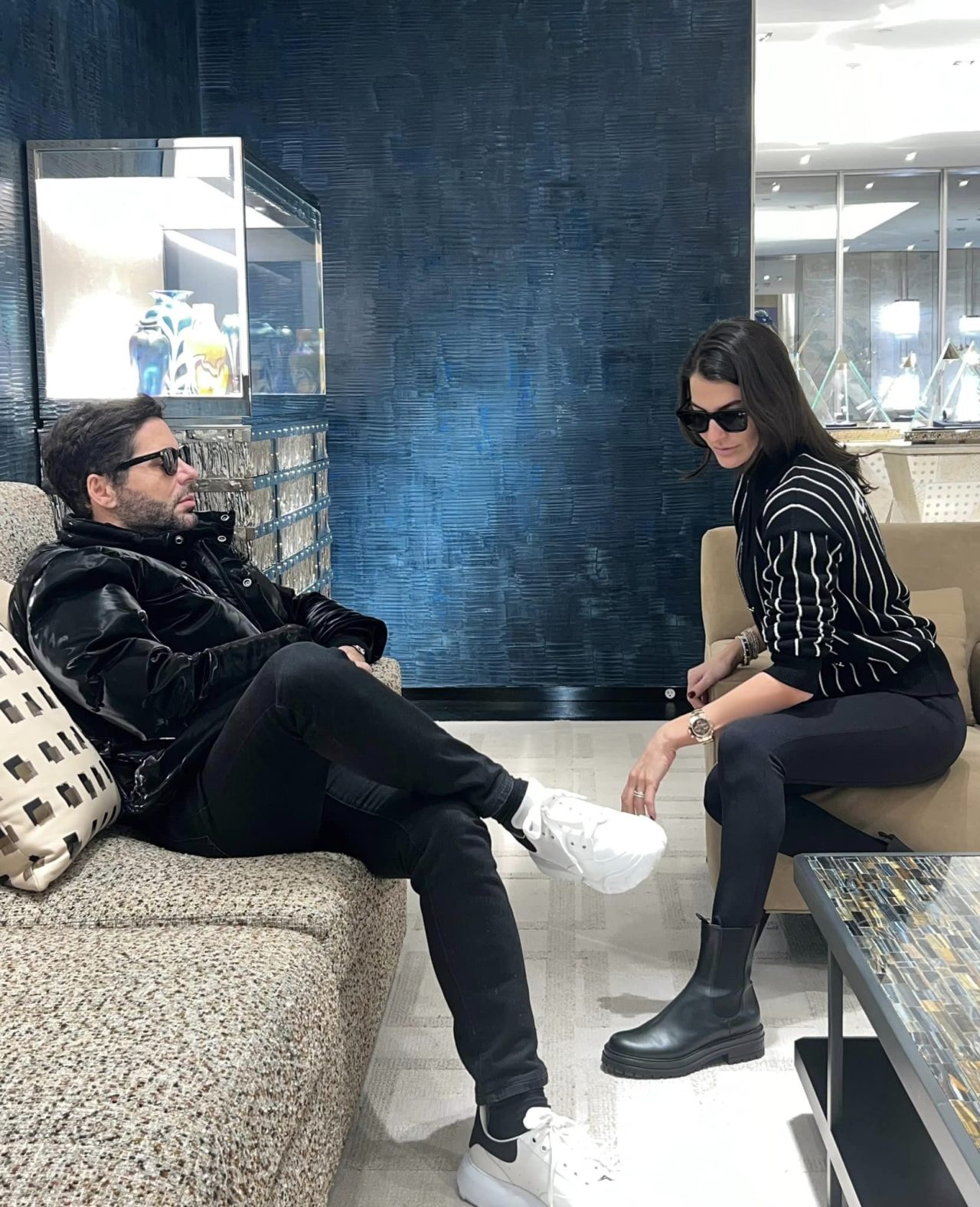 Δήμητρα Κούστα: Κομψή με κολάν, γούνινο παλτό και μπότες στη Νέα Υόρκη ...