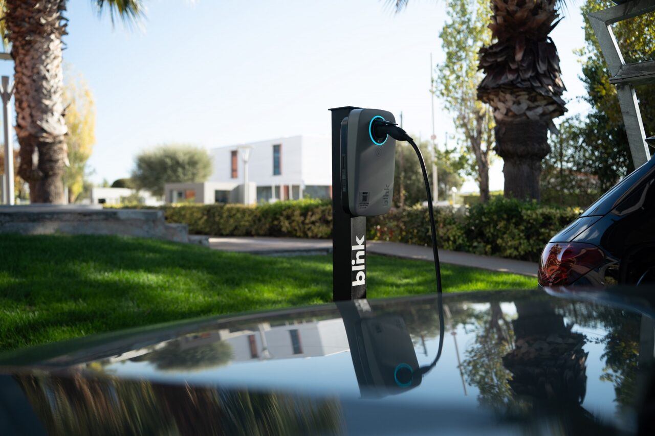 Blink Charging Hellas: Συμβάλλει έμπρακτα στη βιώσιμη κινητικότητα με μείωση 990+ τόνων CO₂ το ...