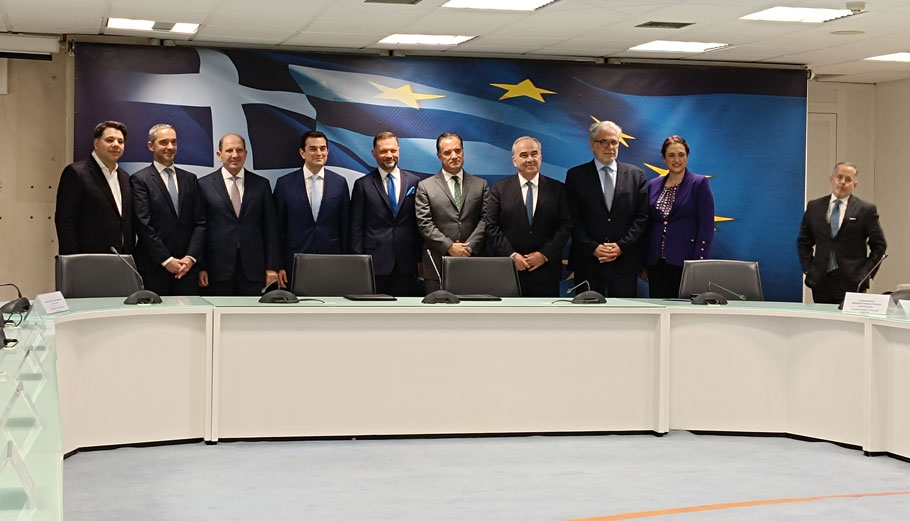 Attica Group - ONEX: Επεσαν οι υπογραφές για τις ναυπηγήσεις στην ...
