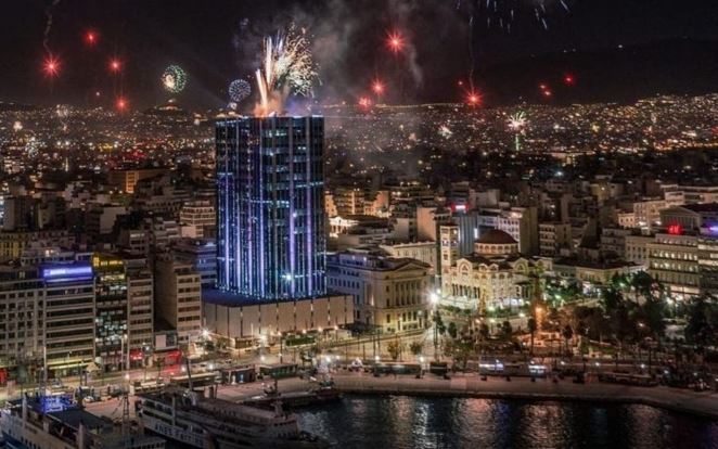 Πειραιάς: Εντυπωσιακό υπερθέαμα θα προσφέρει το πρώτο πλοίο που θα μπει ...